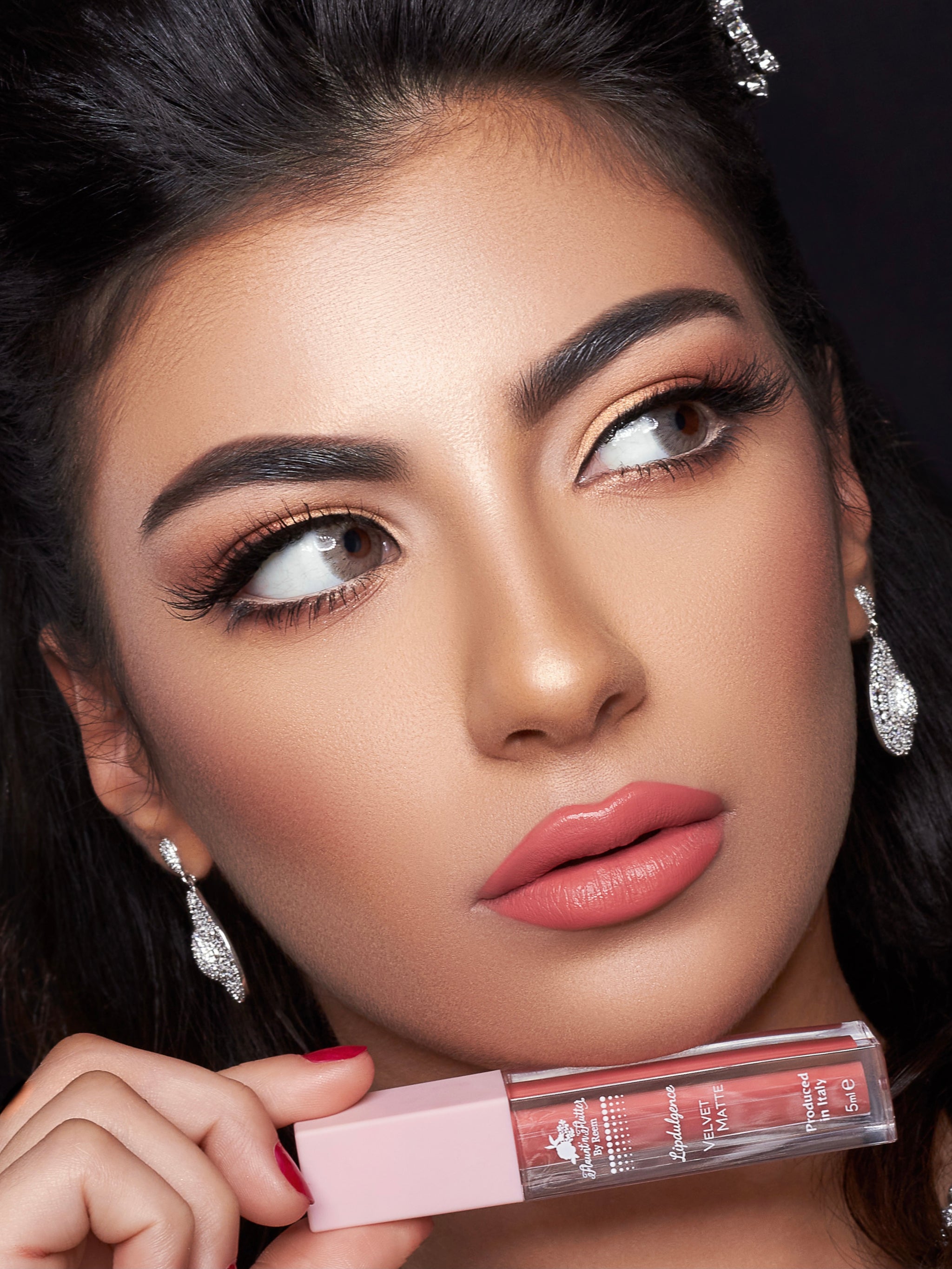 Snap Queen – Flaunt'n'Flutter by Reem